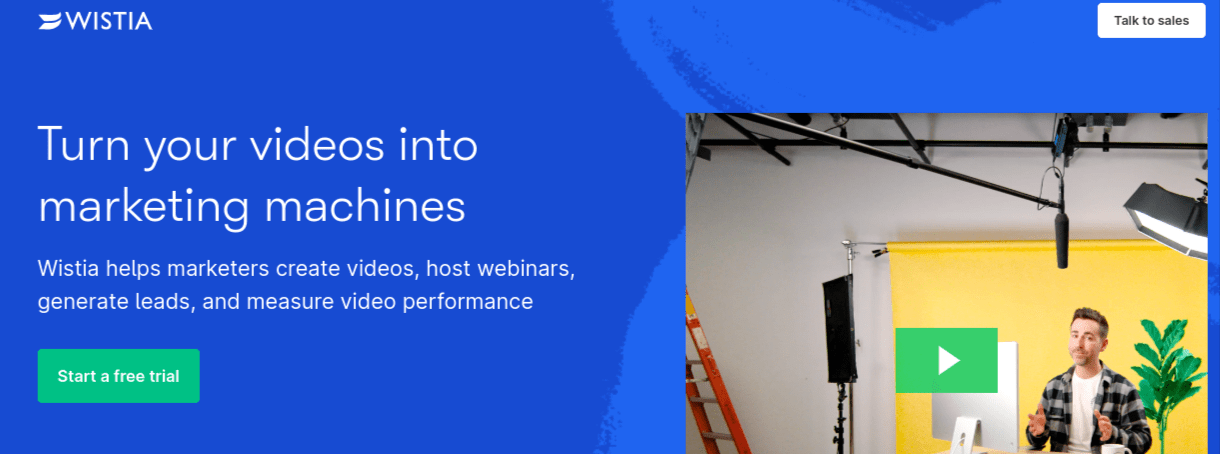 Blog Vs. Vlog Hosting: 20 Differences and 20 Examples - Copahost